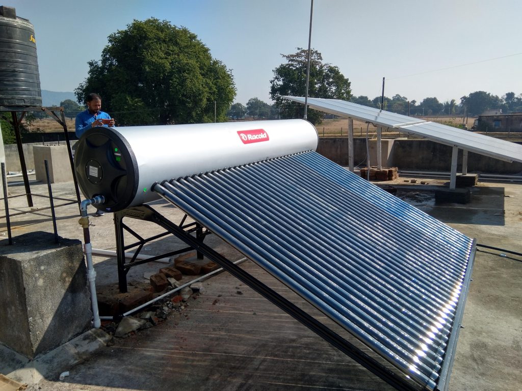 Kasdega, India: i pannelli solari sono installati | Gruppo India