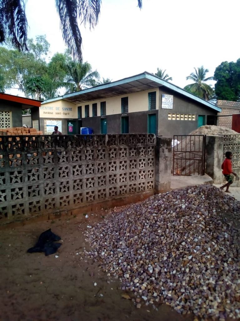 Kenge, R.D.Congo: un tetto per la maternità | Gruppo India